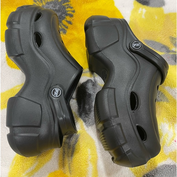 Shoes | Super Cool Chunky Croclike Clogs | Poshmark